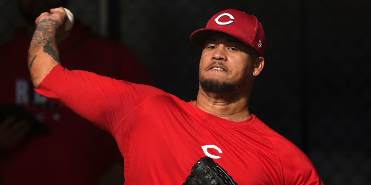 Reds 2024 Spring Training halfway point discussion