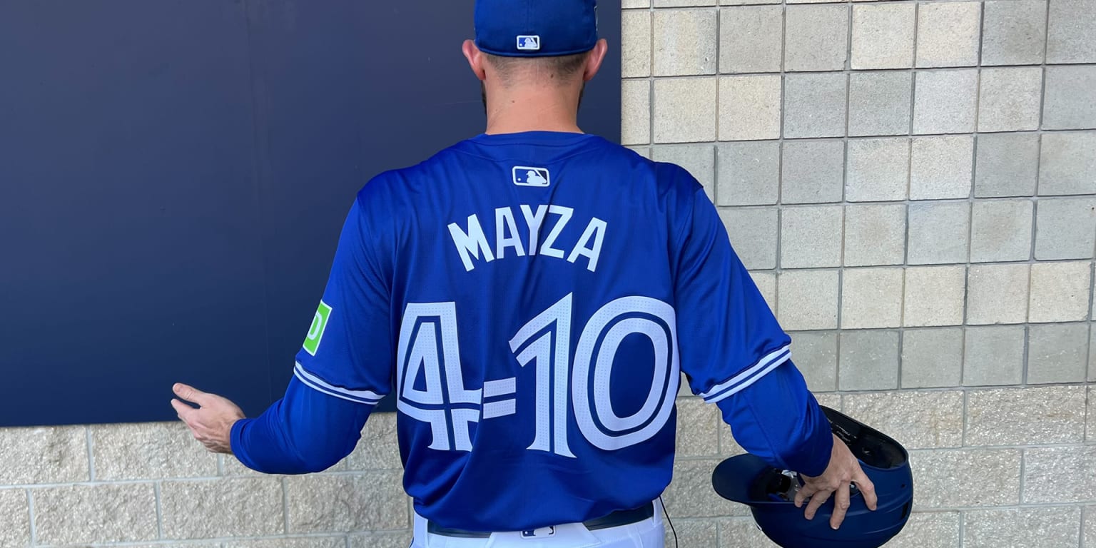 Tim Mayza serves as bat boy as fantasy football punishment