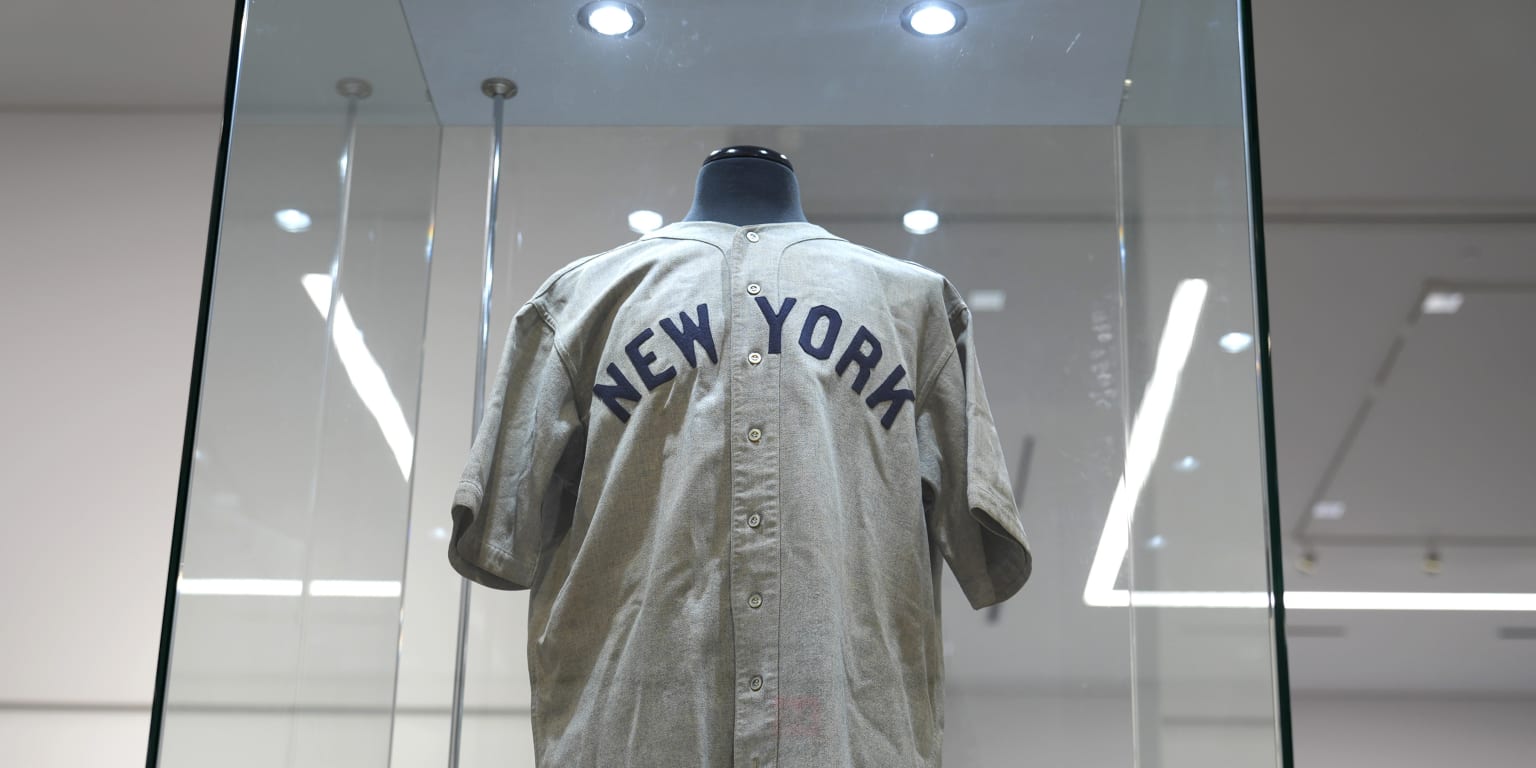 Babe Ruth jersey sells for record at auction
