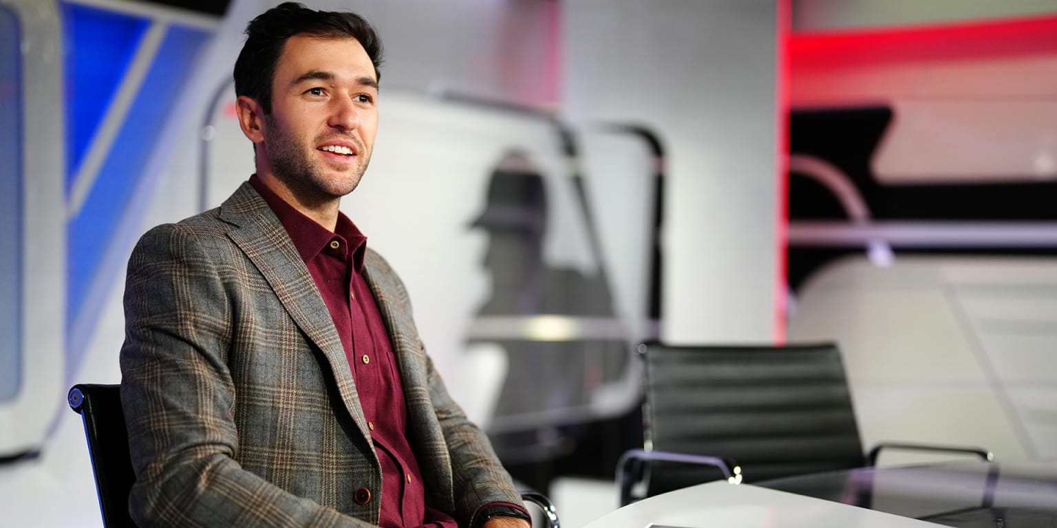 Chase Elliott visits MLB headquarters to talk 2025 MLB Speedway Classic