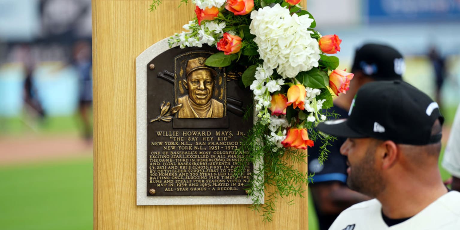 Albert Pujols reflects on Willie Mays at Rickwood Field Albert Pujols reflects on Willie Mays at Rickwood Field