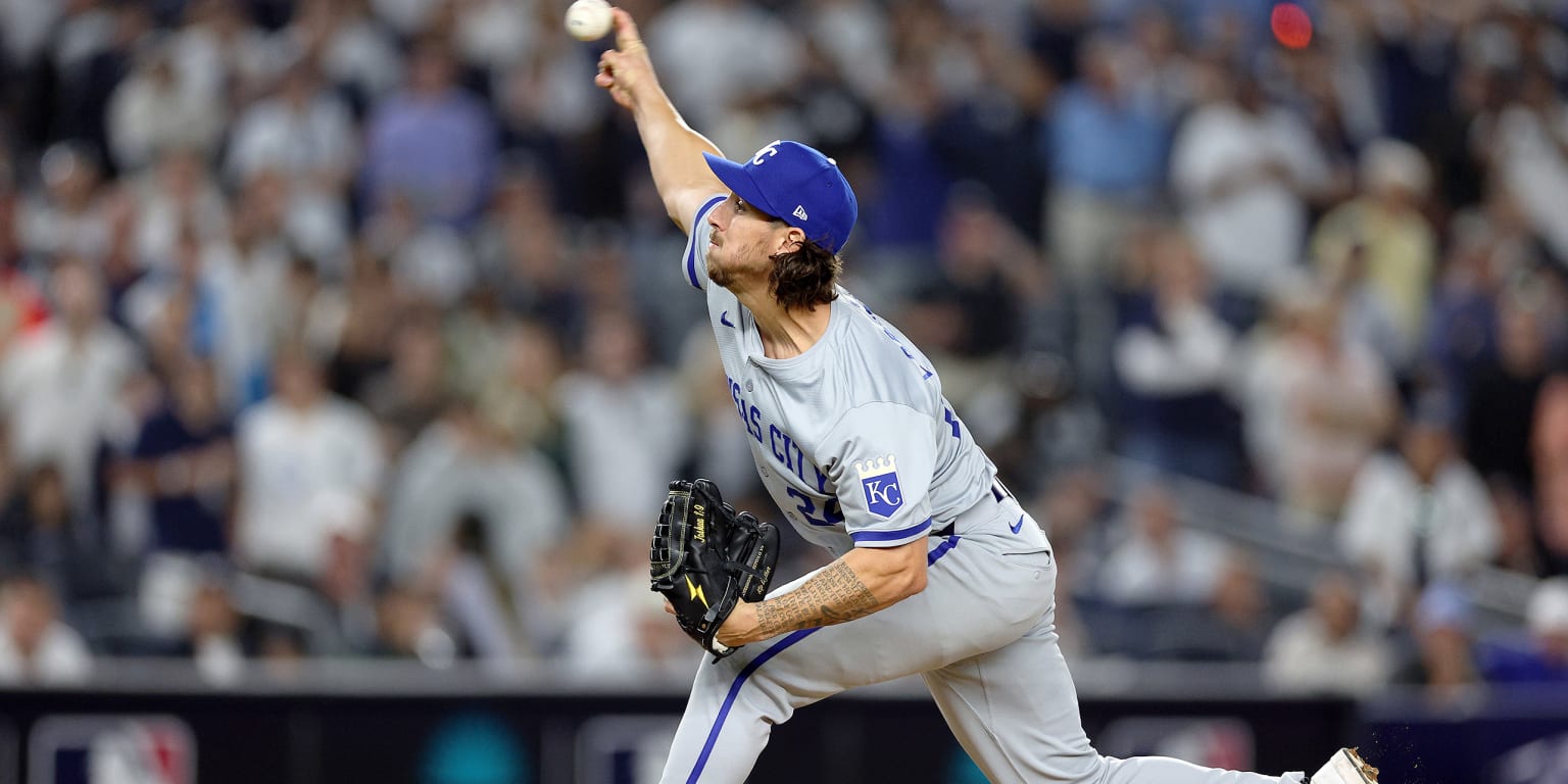 Michael Lorenzen signs one-year contract with Royals