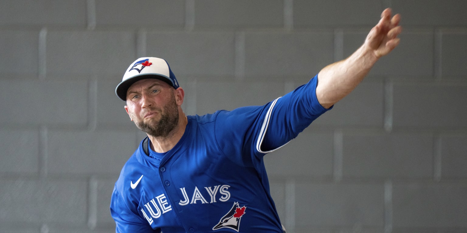 Tim Mayza's teammates going for edgy makeover