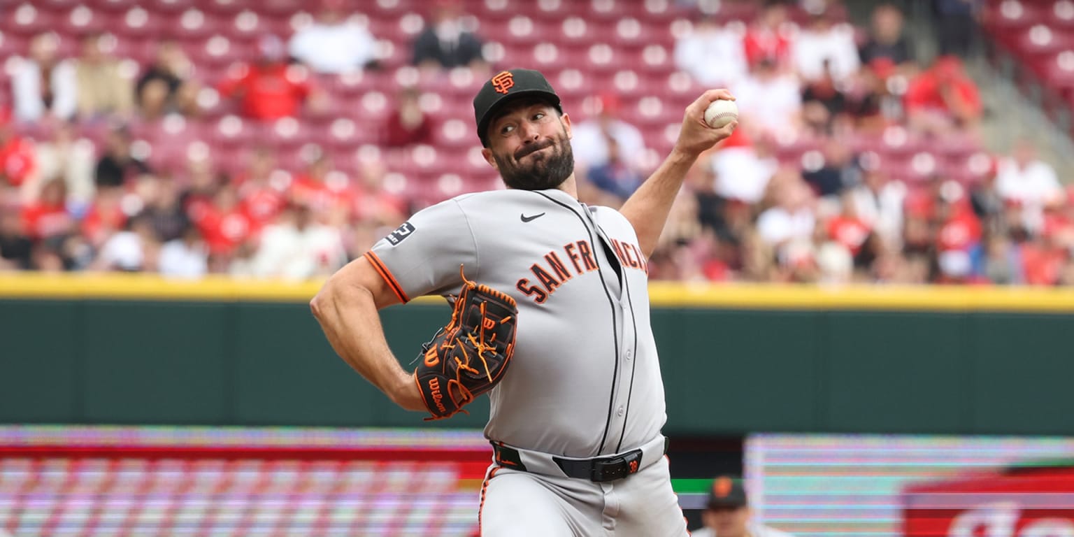 Robbie Ray takes perfect-game bid into sixth inning in season debut vs ...