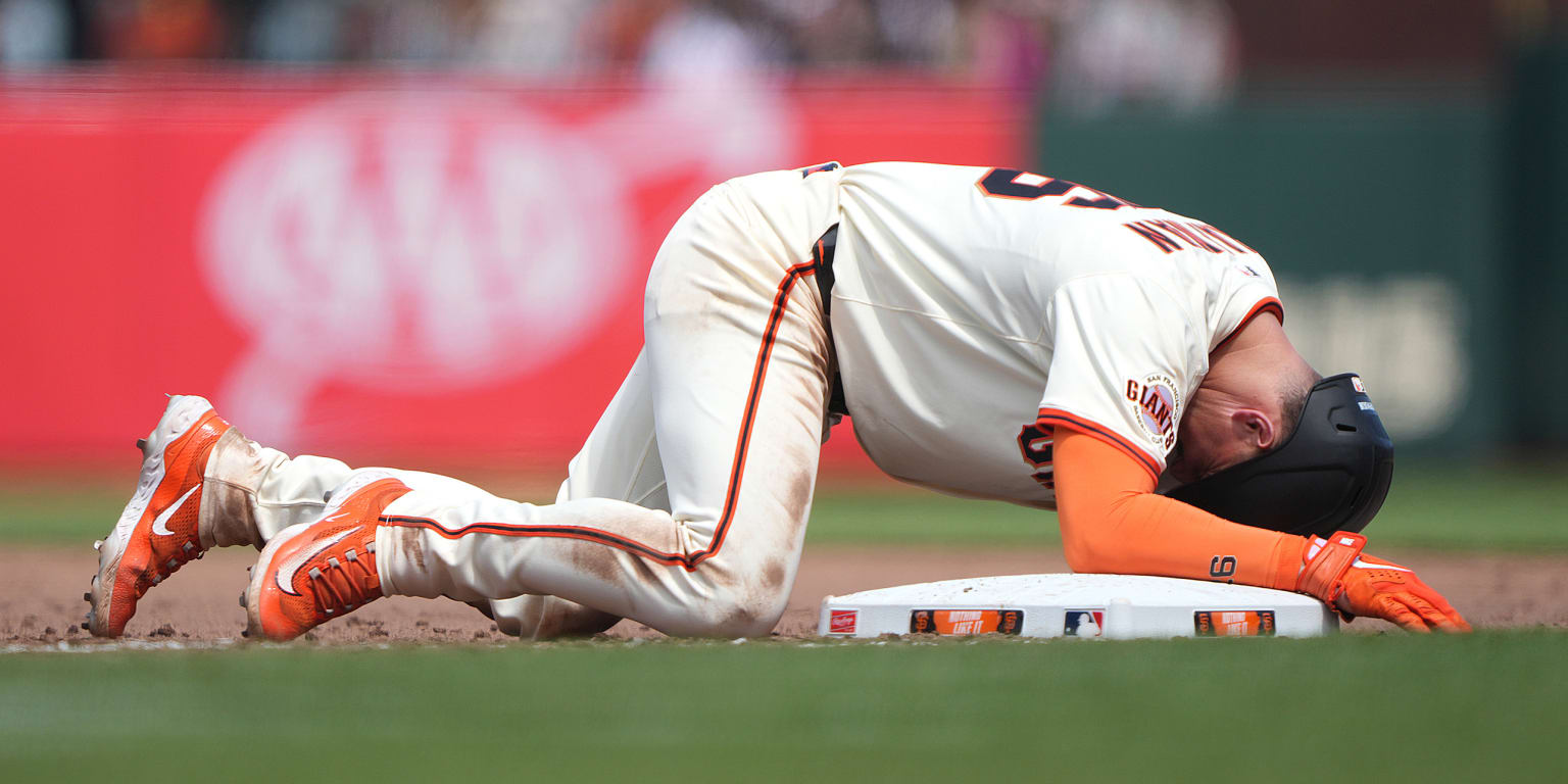 Matt Chapman has right hand injury
