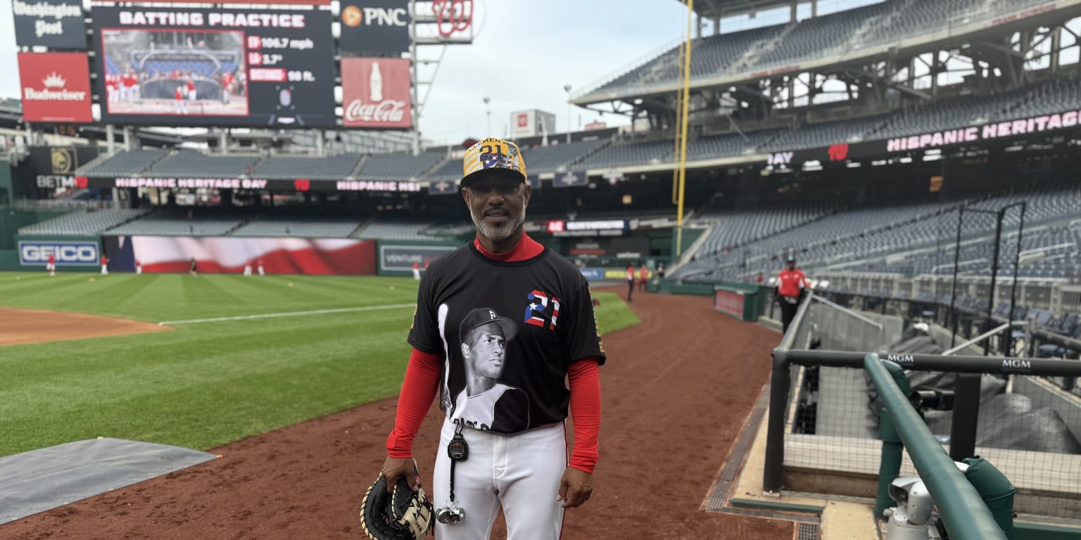 Ricky Bones, Nats bullpen coach honors Roberto Clemente
