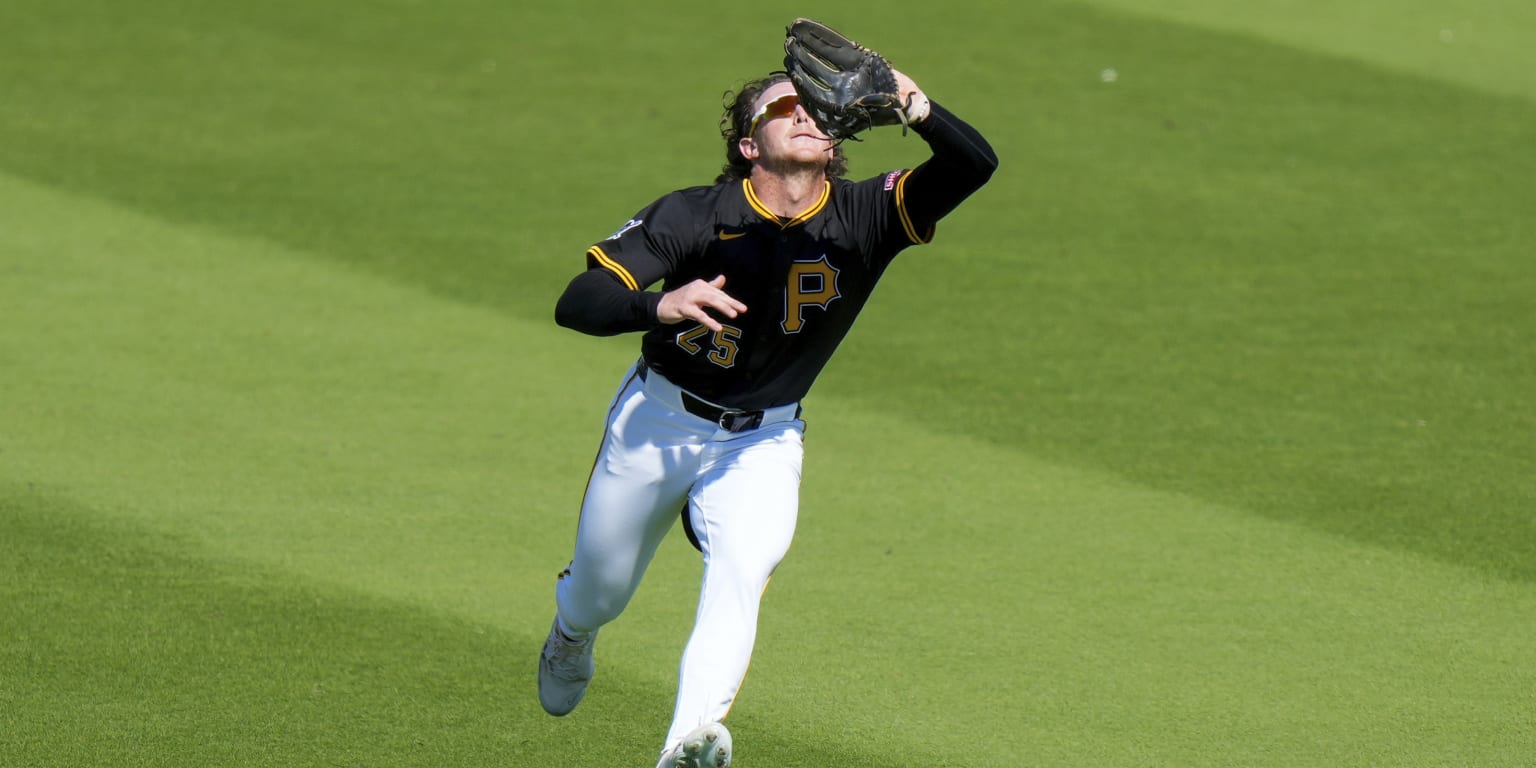 Billy Cook shows off glove in bid to make Pirates' roster