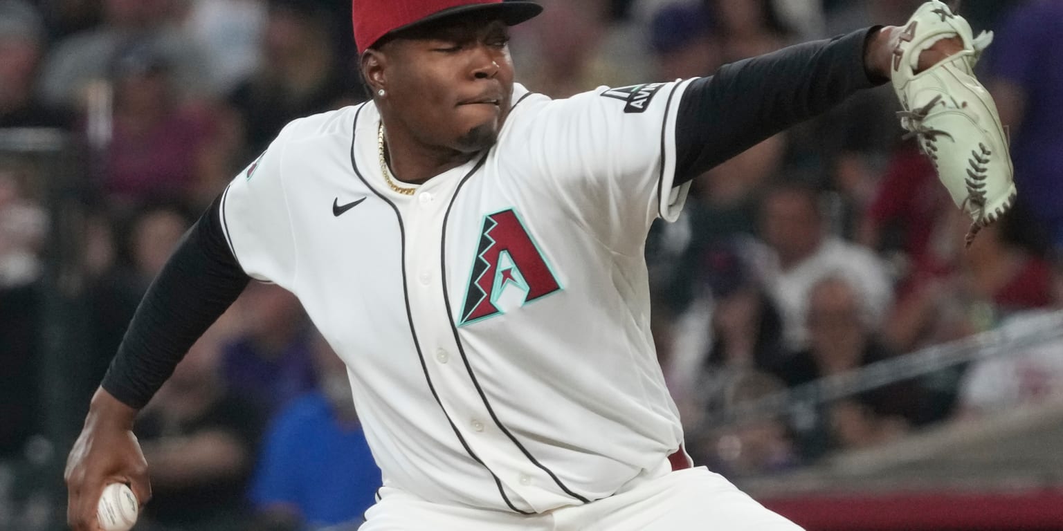 Right-hander Cabrera strong in debut for battered, short-handed D-backs ...