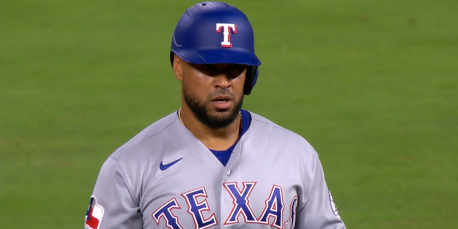 Bullpen delivers for Rangers in 10-inning win