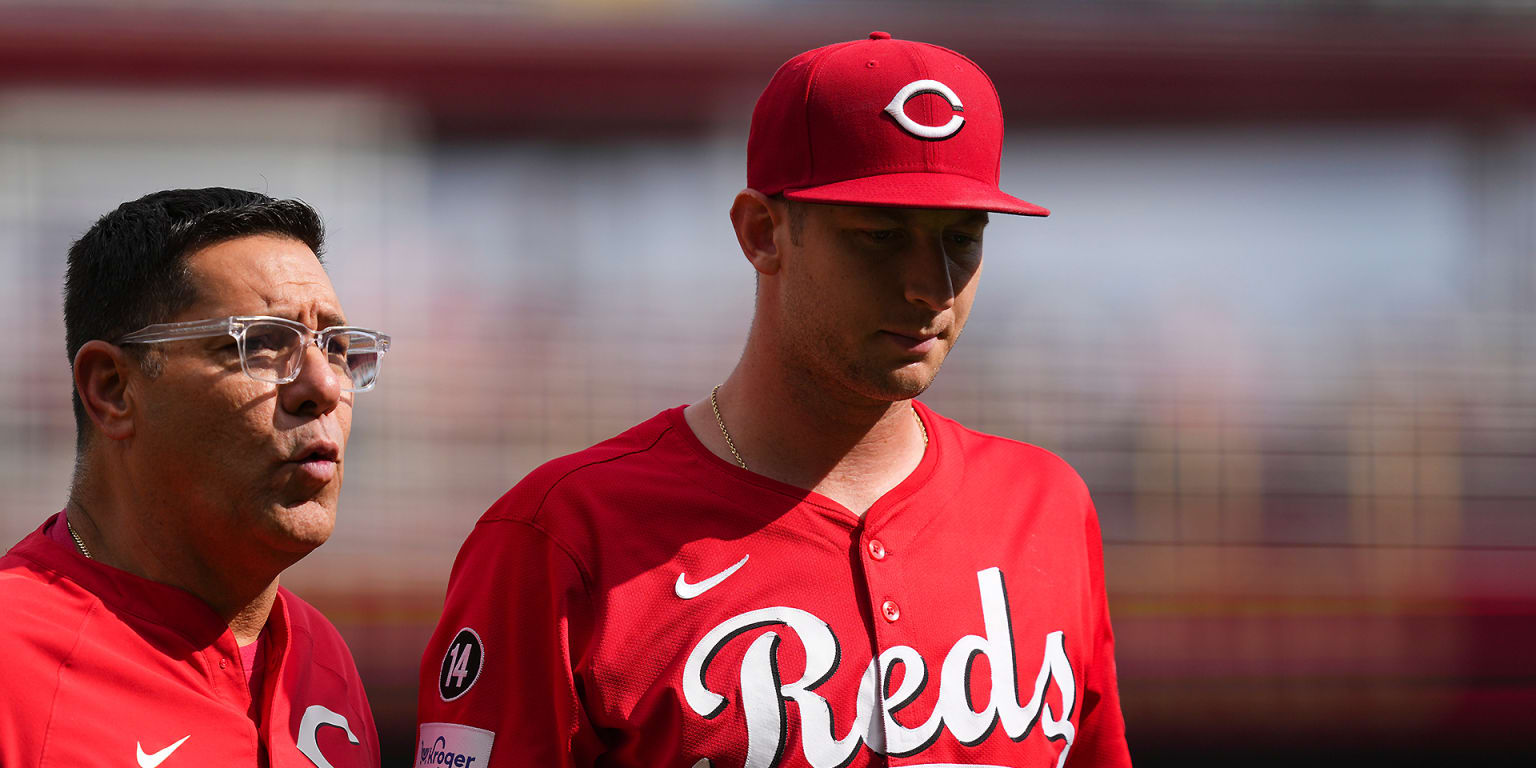 Updates on Nick Lodolo's groin injury, Austin Hays' back spasms