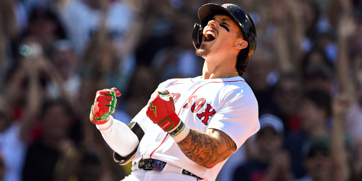 Jarren Durán bateó jonrón dentro del parque de tres carreras