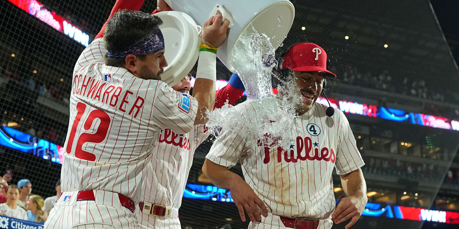 Phillies earn walk-off win over Cubs