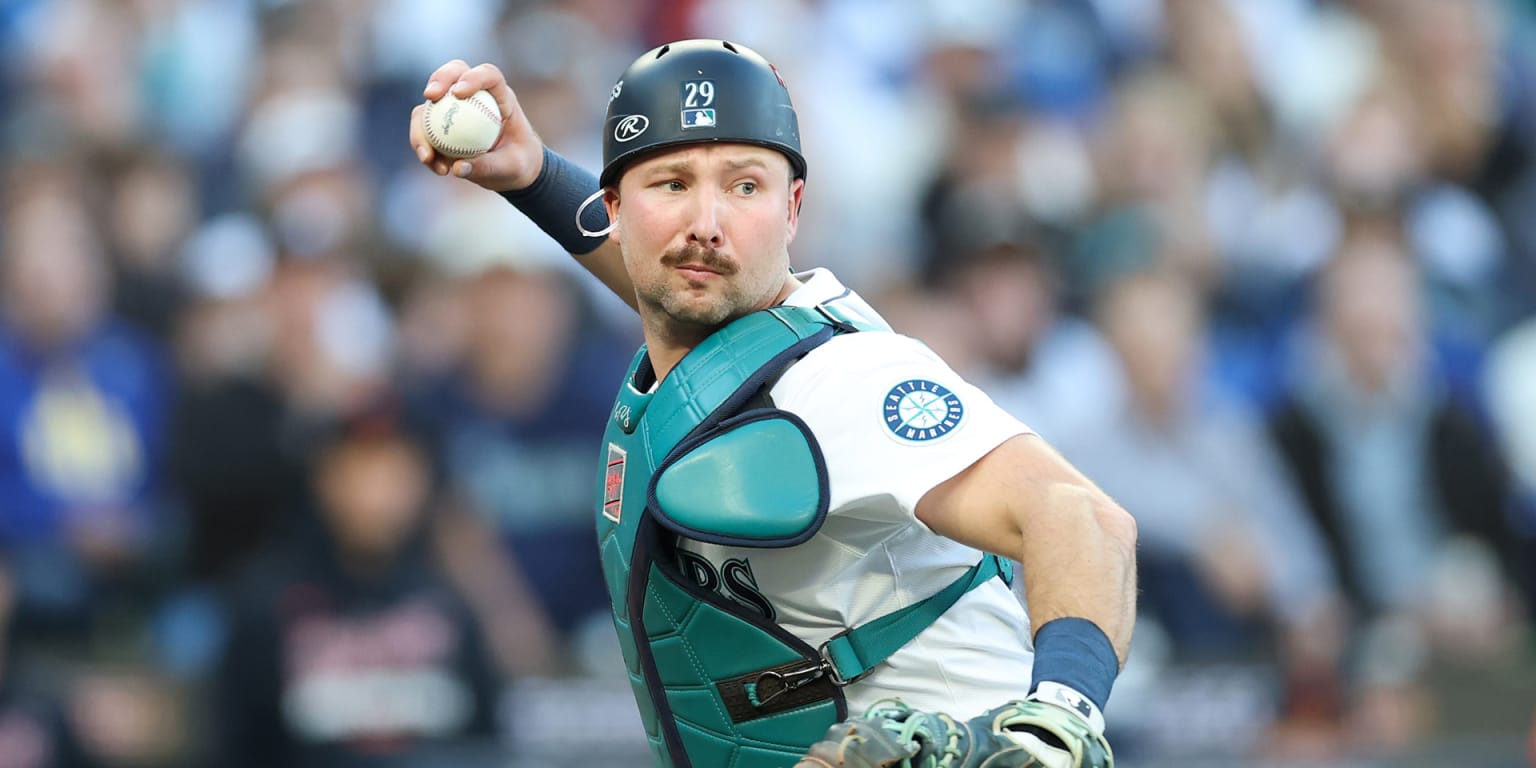 Cal Raleigh not a 2025 Gold Glove finalist