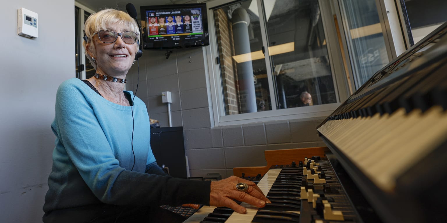 White Sox longtime organist Nancy Faust returns on Mother's Day