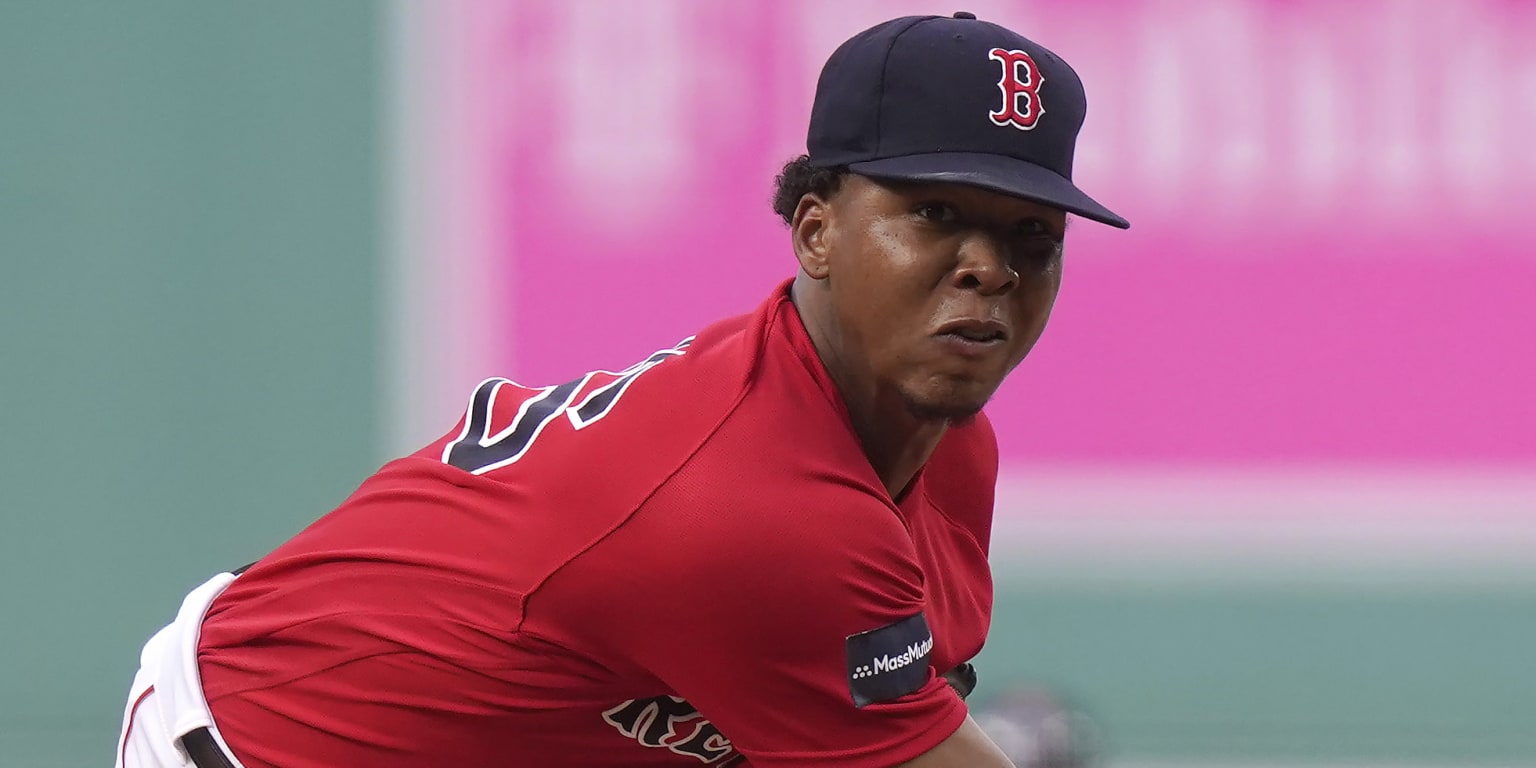 Bello lanzó siete entradas sin hits pero perdió en casa ante Marlins