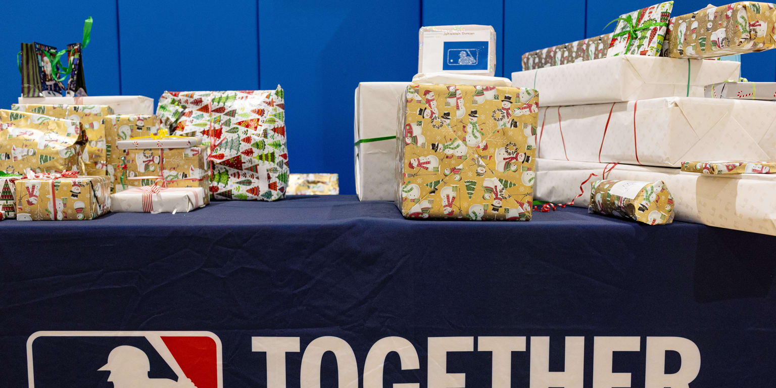 MLB shares annual holiday charity event with Boys & Girls Club