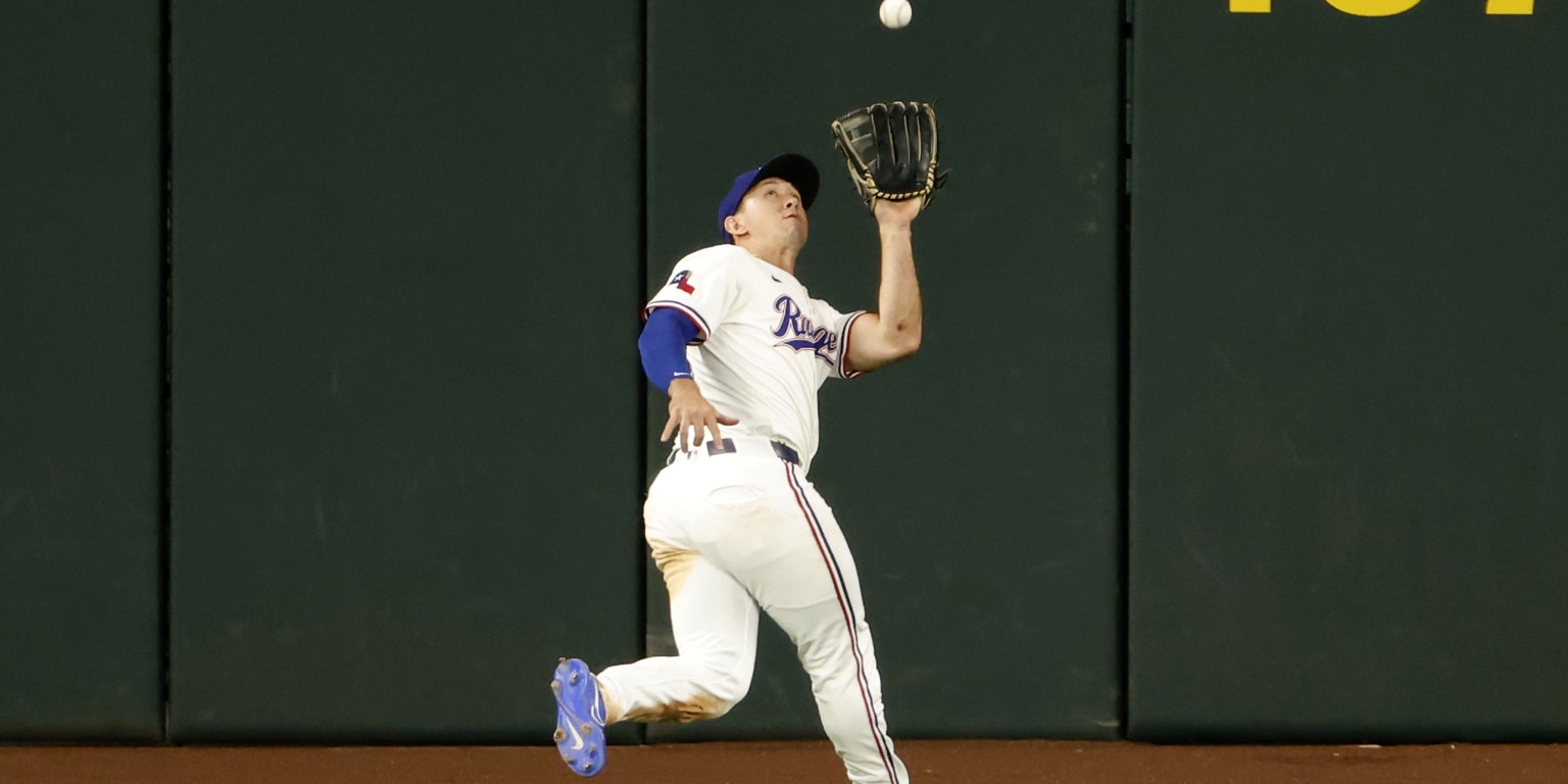 Wyatt Langford could be Rangers' center fielder in 2026