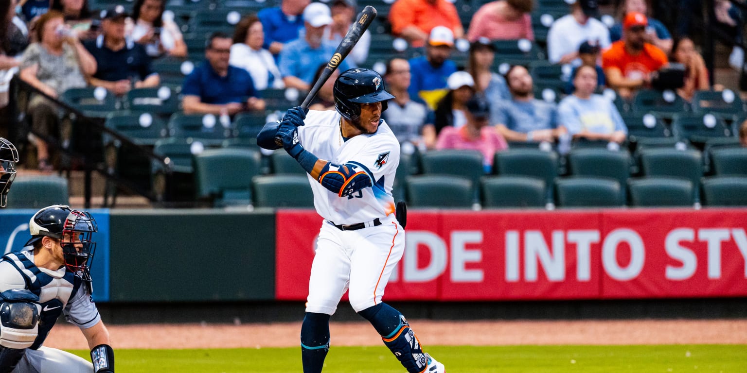 Astros' Pedro León hits 477-foot home run at Triple-A