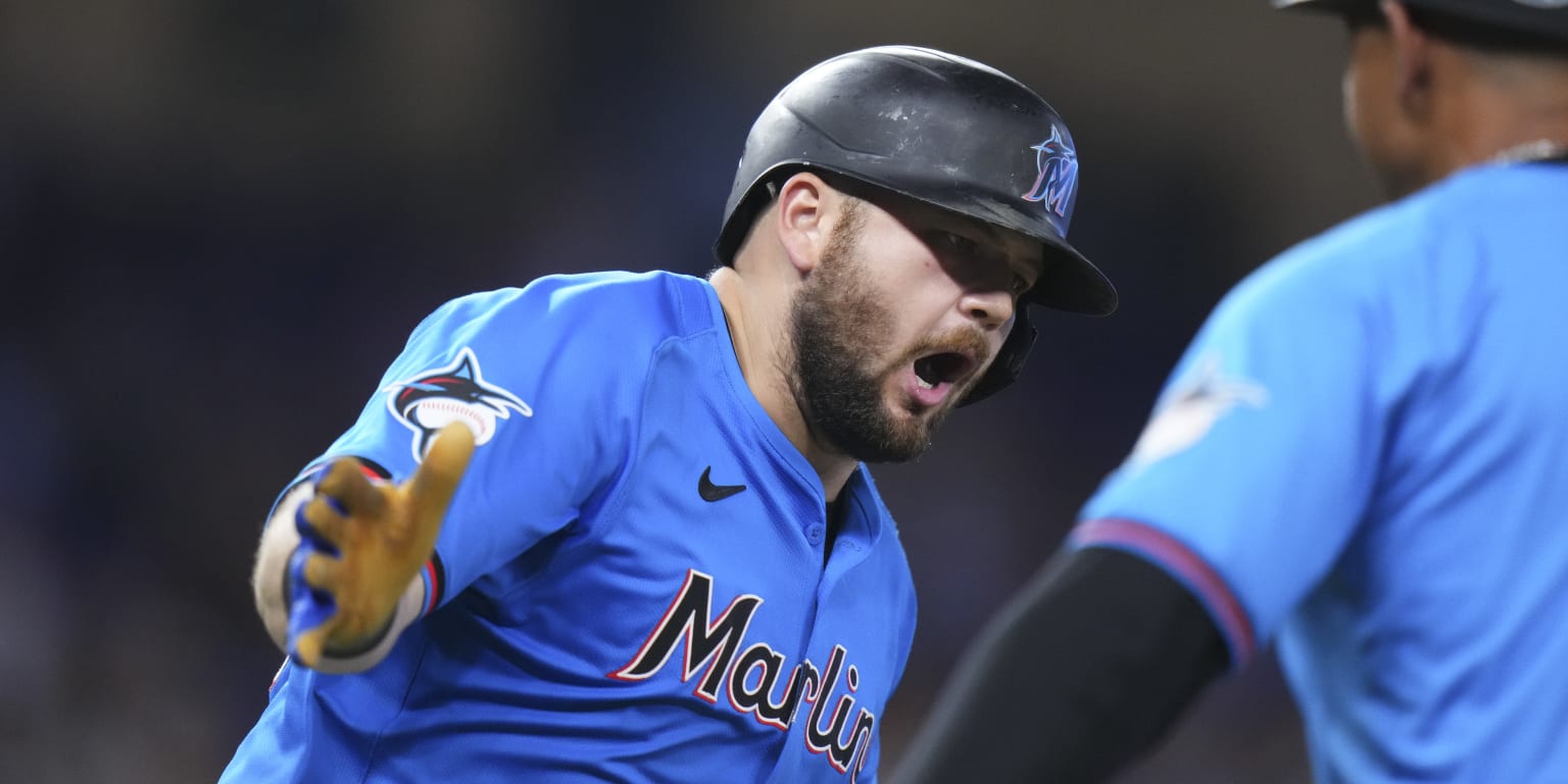 Jake Burger hits walk-off homer against White Sox