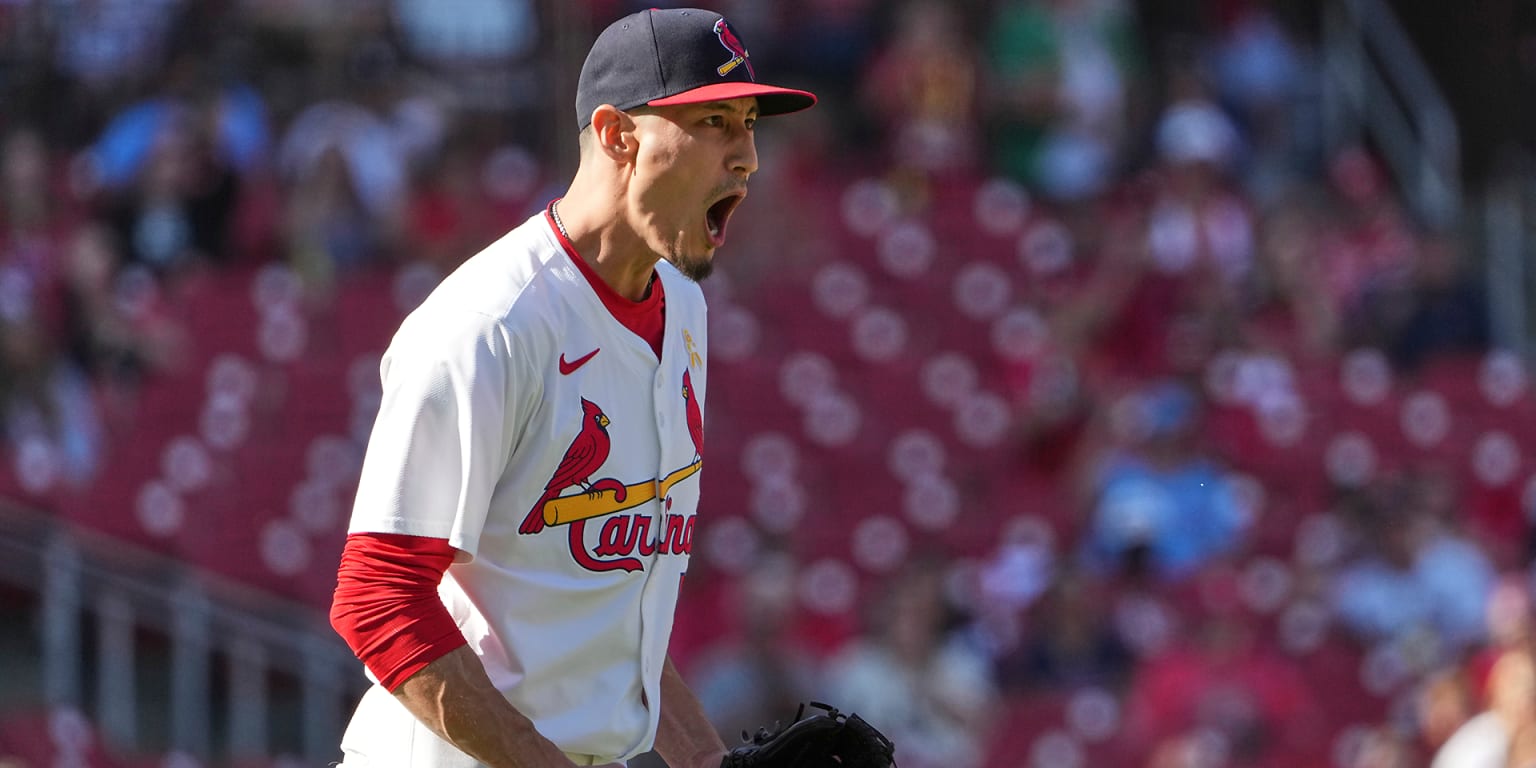 Riley O'Brien earns save in Cardinals' win