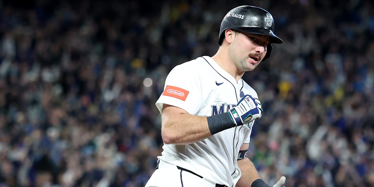 Mariners scoring runs first in 2025 playoffs