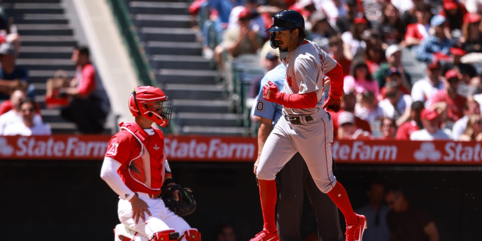 David Hamilton hits first career home run in win