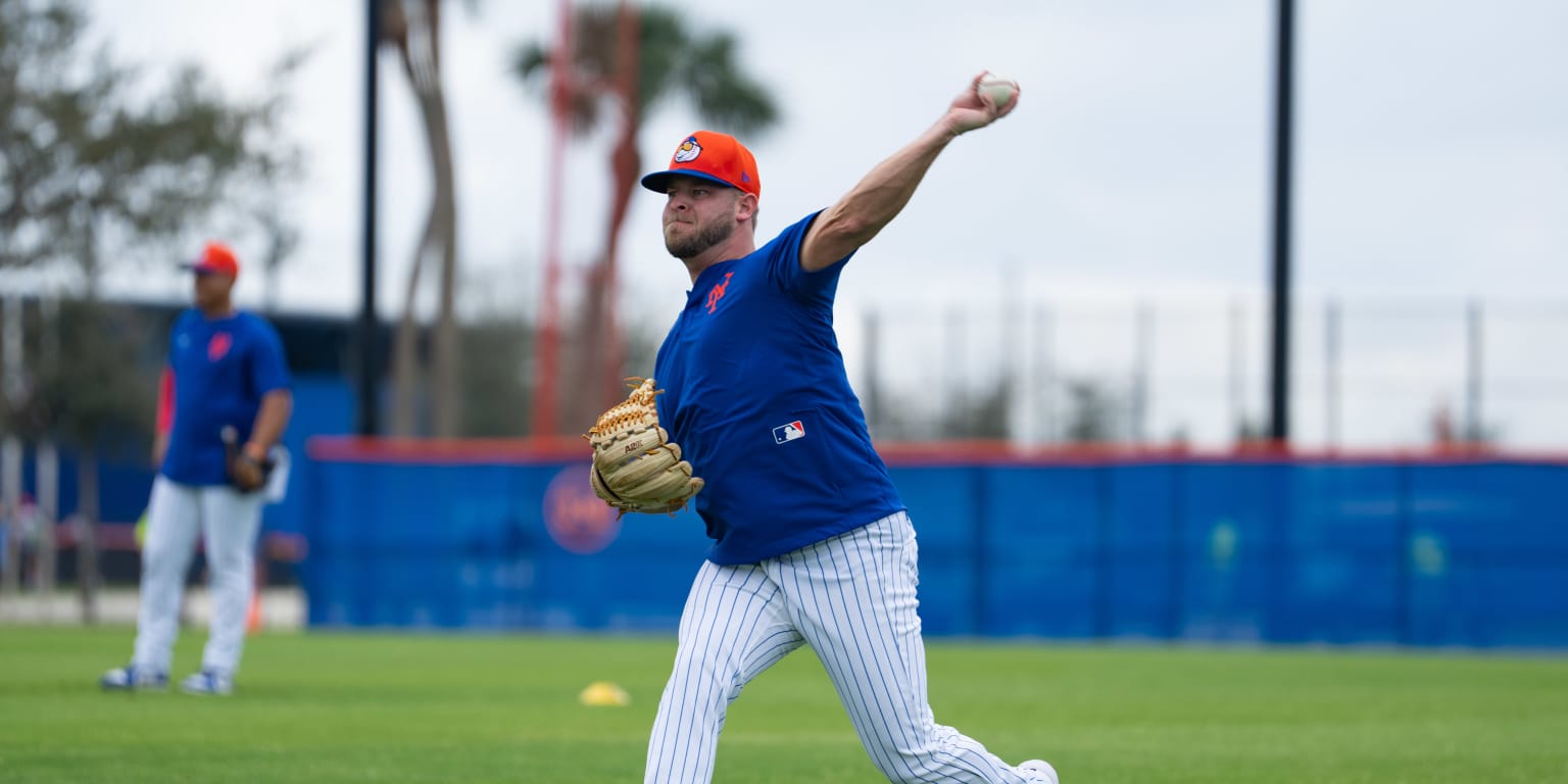 A.J. Minter throws to live batters for first time in 2025