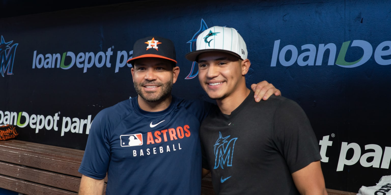 Sanoja strengthens relationship, shows off vs. childhood idol Altuve ...