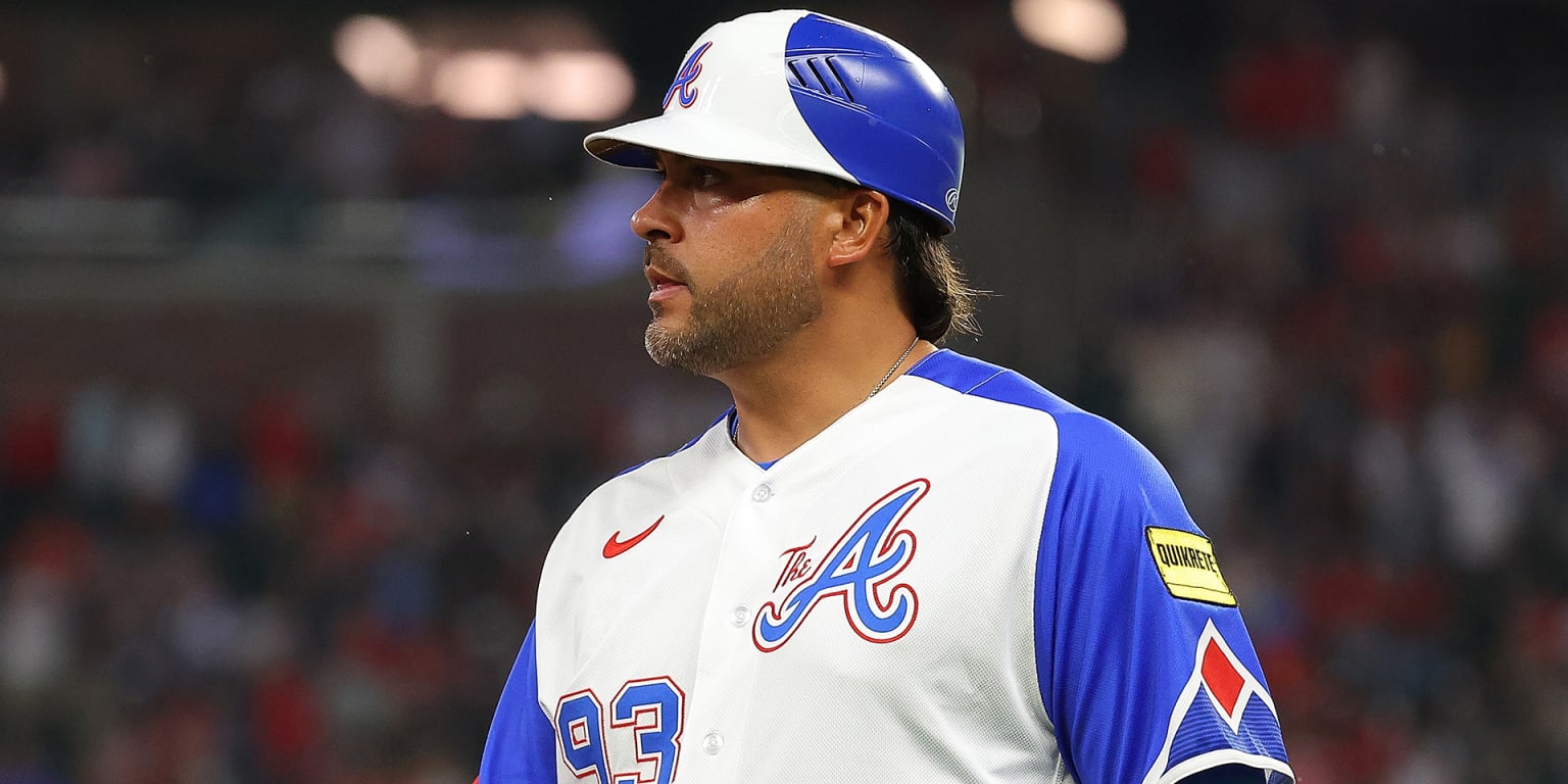 Matt Tuiasosopo hired as Braves third-base coach