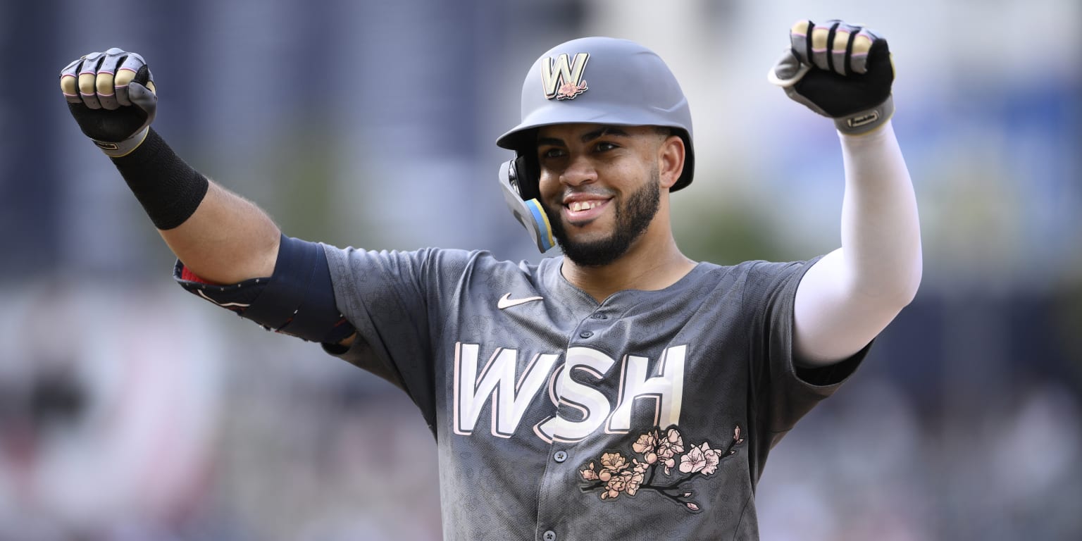 Luis García Jr. hits home run in three-hit game vs. Brewers