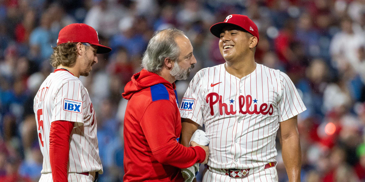 Ranger Suárez exits final start of 2025 after line-drive comebacker