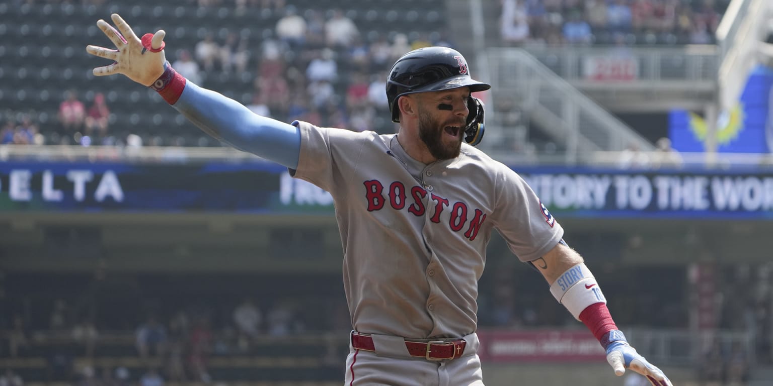 Turbulence inspires plane celebration for Red Sox