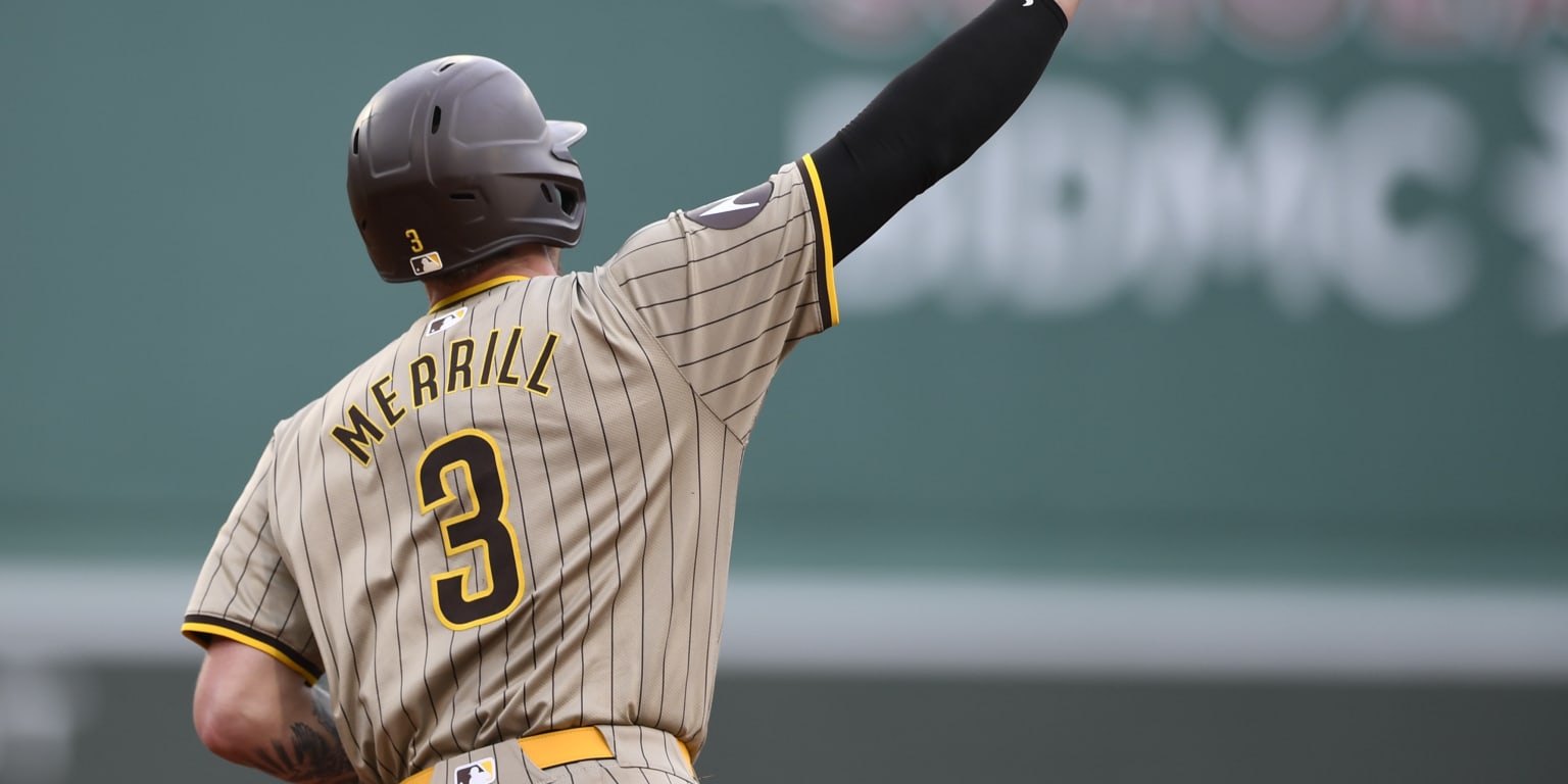 Jackson Merrill's home run lands near his mother