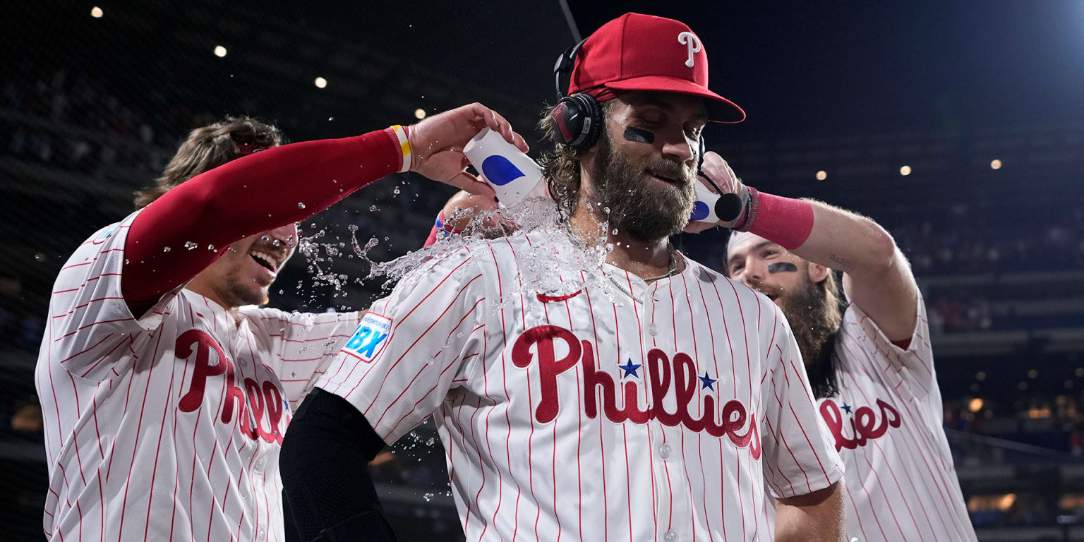 Bryce Harper walk-off hit in Phillies' win vs. Astros