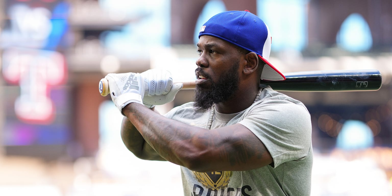 Phillies finalize outfield with Adolis García signing