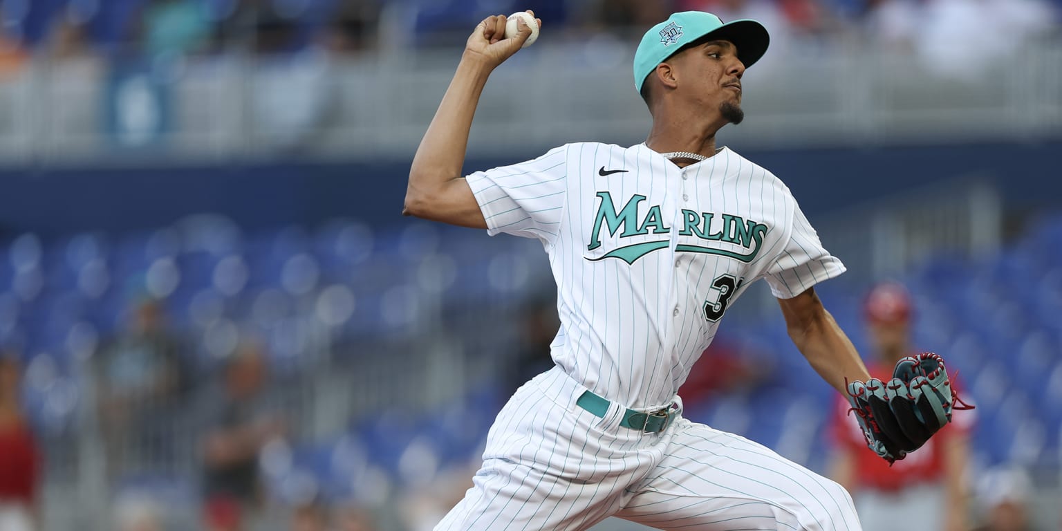 Pérez impresionó en debut, pero Marlins cayeron vs. Rojos