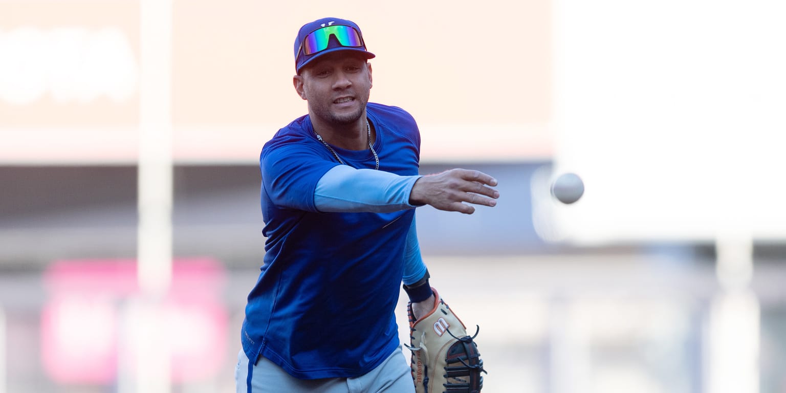 Yuli Gurriel reaches agreement on Minor League deal with Padres