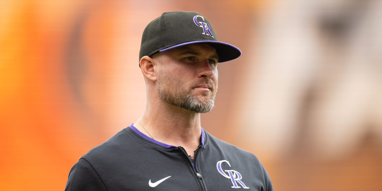 Rockies promote Doug Bernier, finalize coaching staff