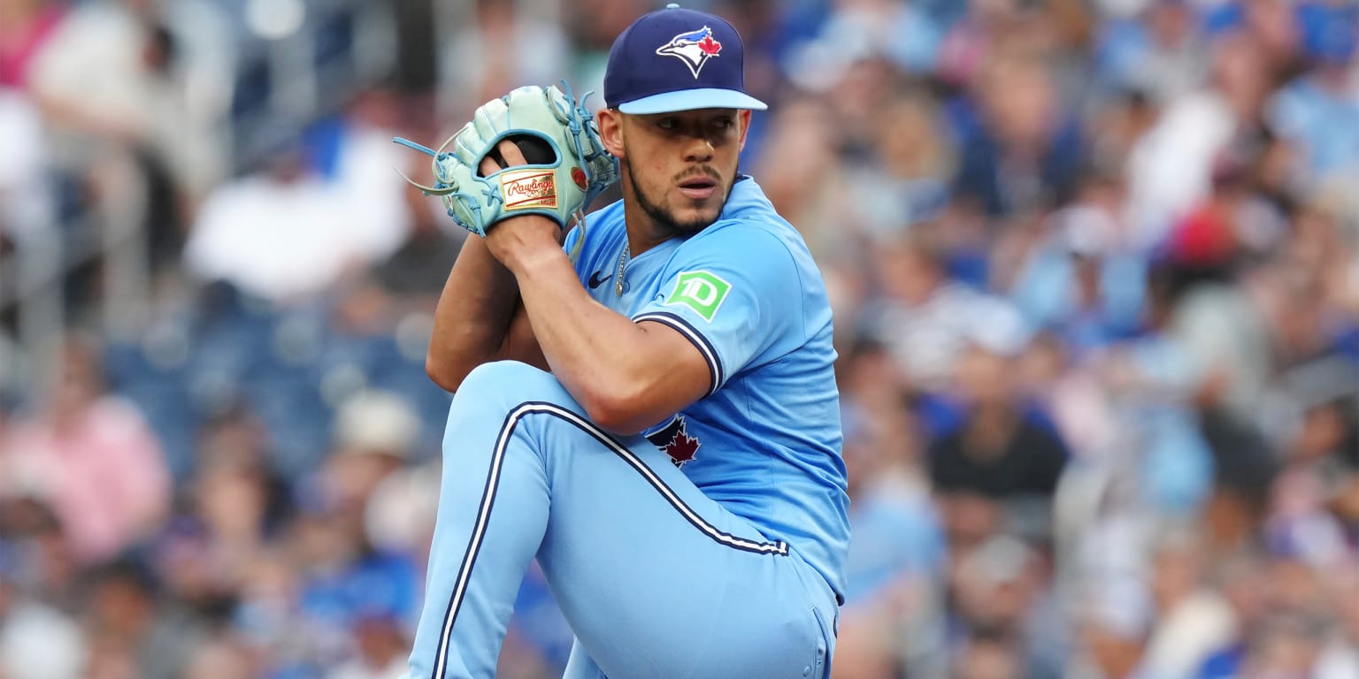 José Berríos ties career high with six walks in loss to Rays