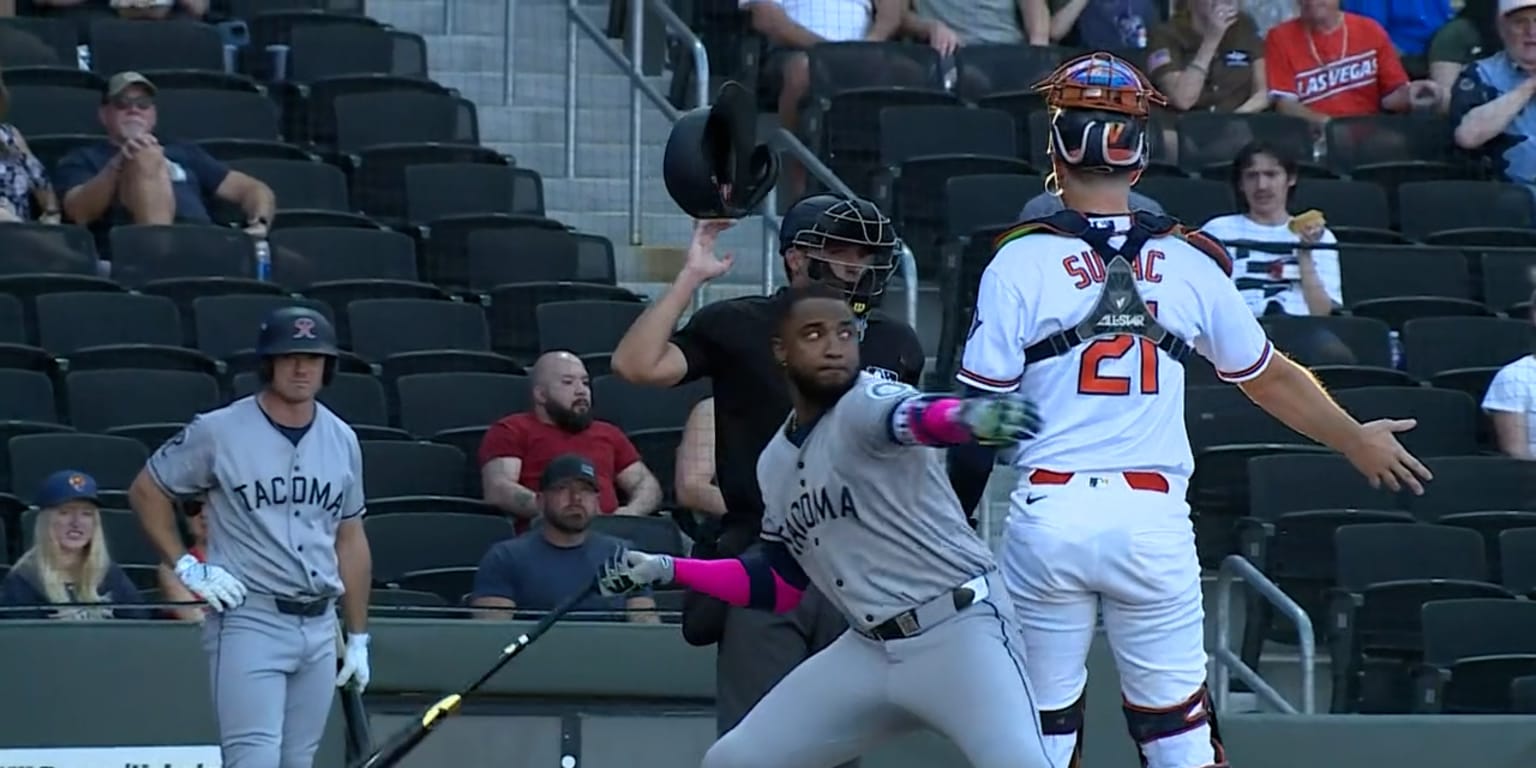 Victor Robles throws bat toward pitcher after near hit-by-pitch in ...