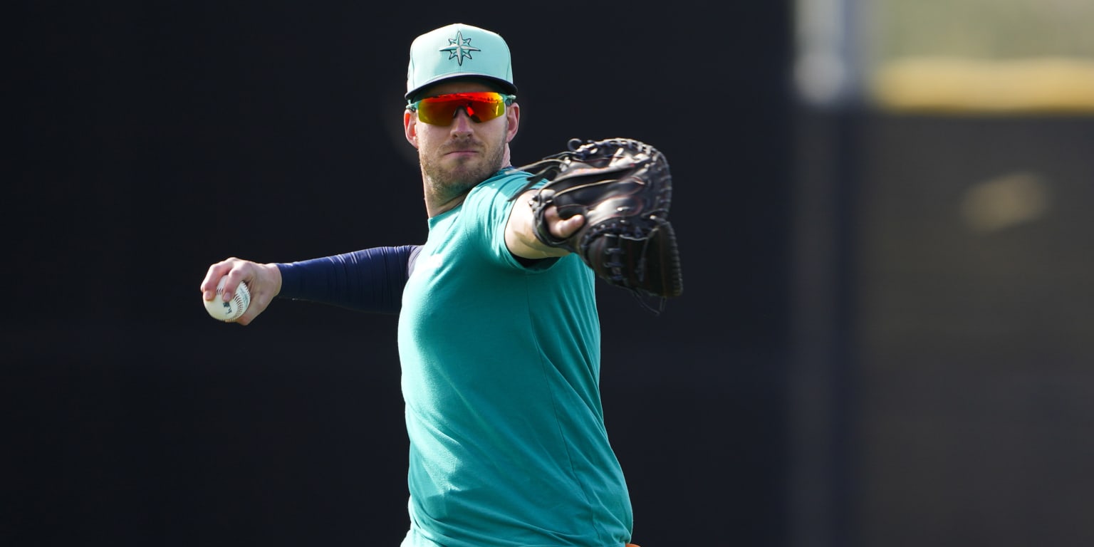 Mitch Garver working to earn playing time with Mariners