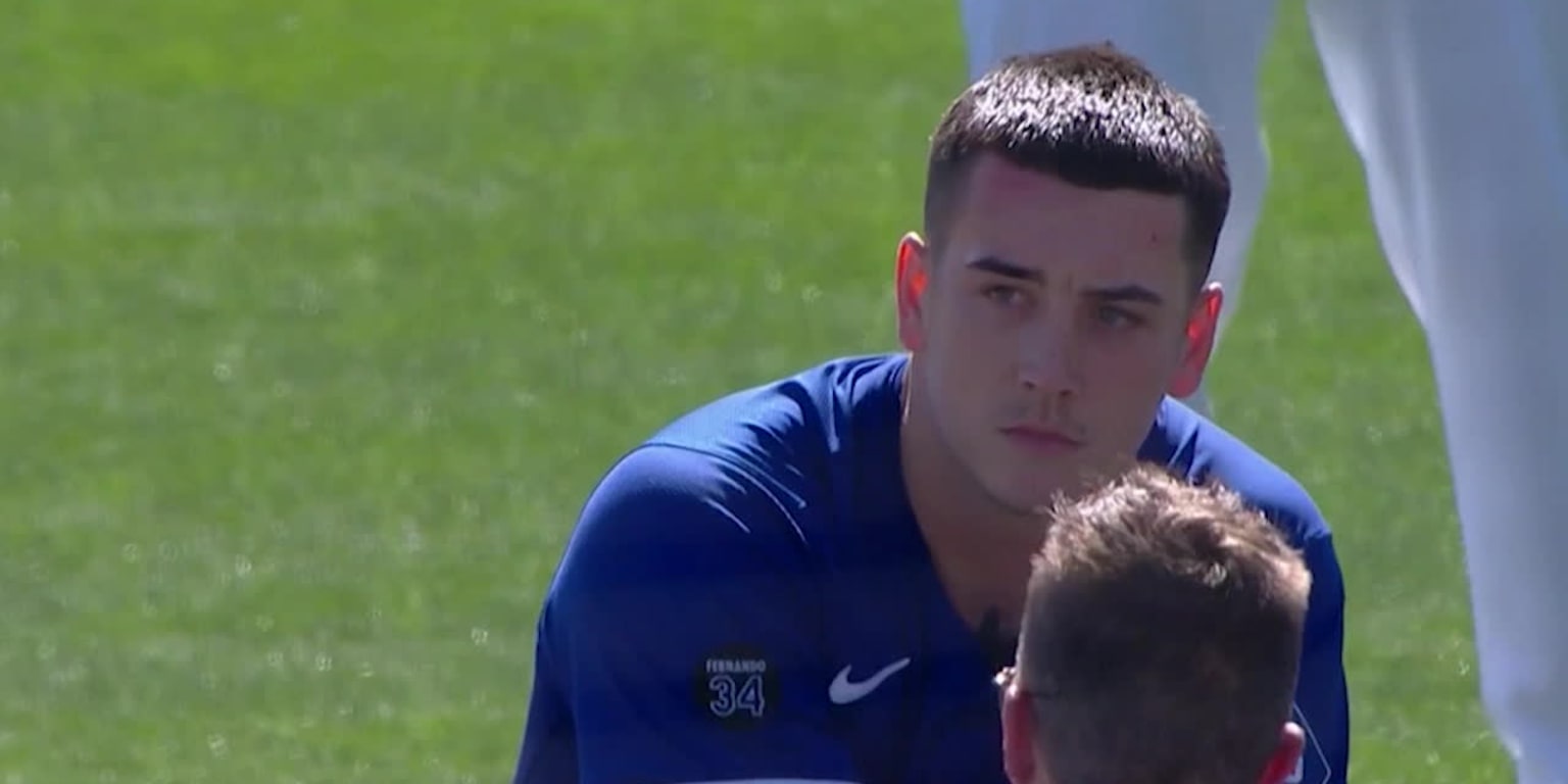 Bobby Miller recibe un pelotazo en la cabeza en su debut de pretemporada