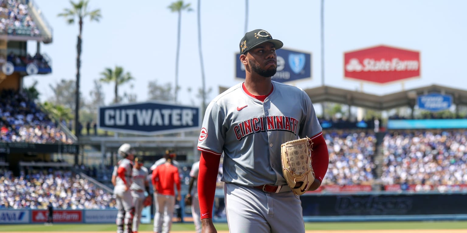 Reds end West Coast road trip with loss to Dodgers