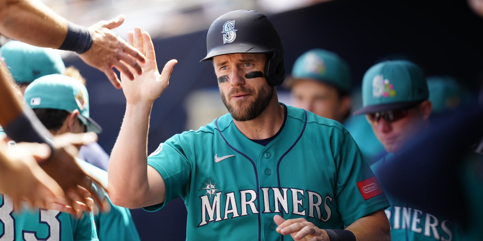 Patrick Wisdom selected by Mariners