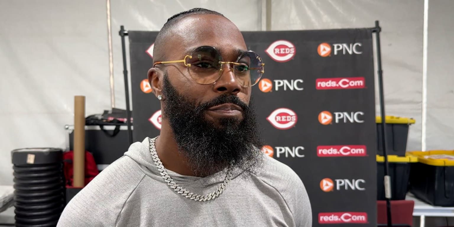 Josh Harrison competing for roster spot on hometown Reds