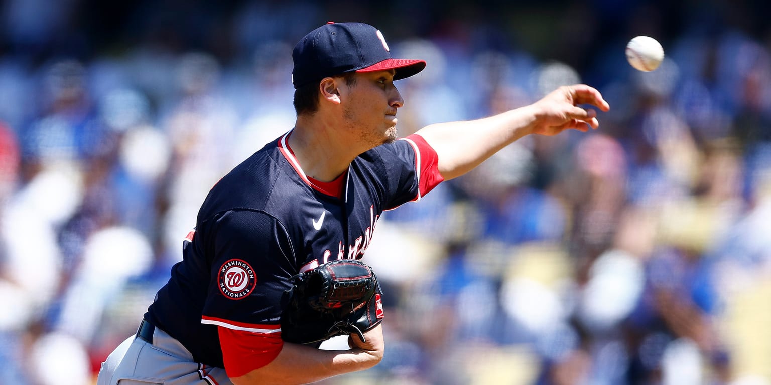 Robert Garcia traded to Rangers