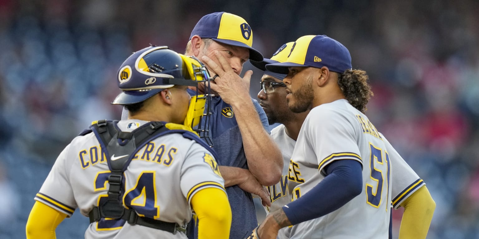 Brewers sign pitching coach Chris Hook to multi-year contract