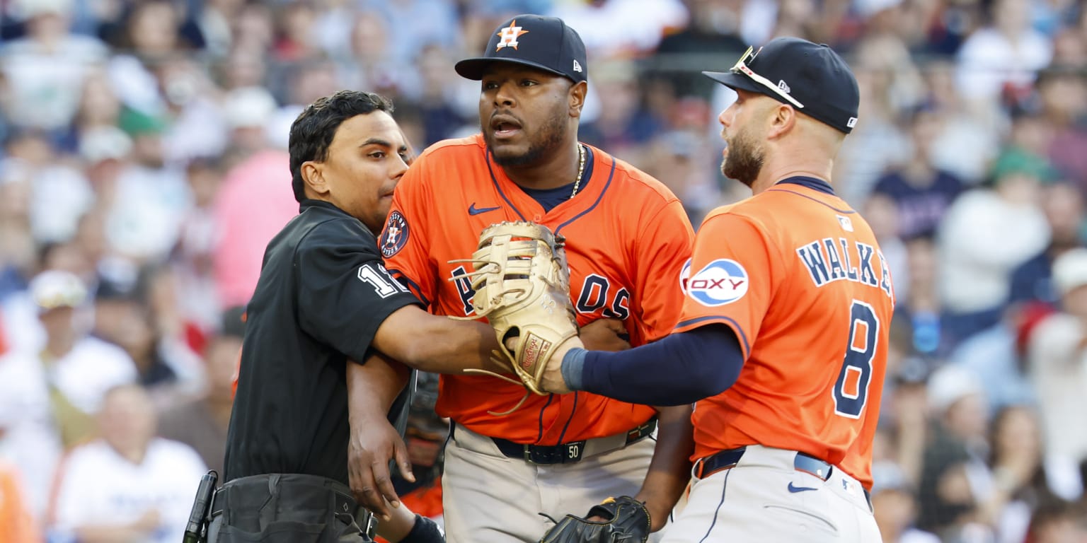 Benches clear in Astros-Red Sox game