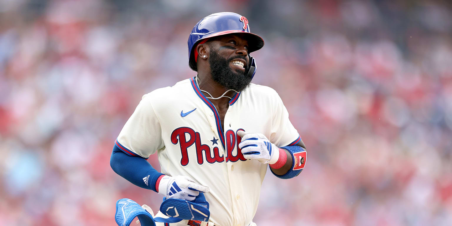 Josh Harrison agrees to Minor League contract with Reds