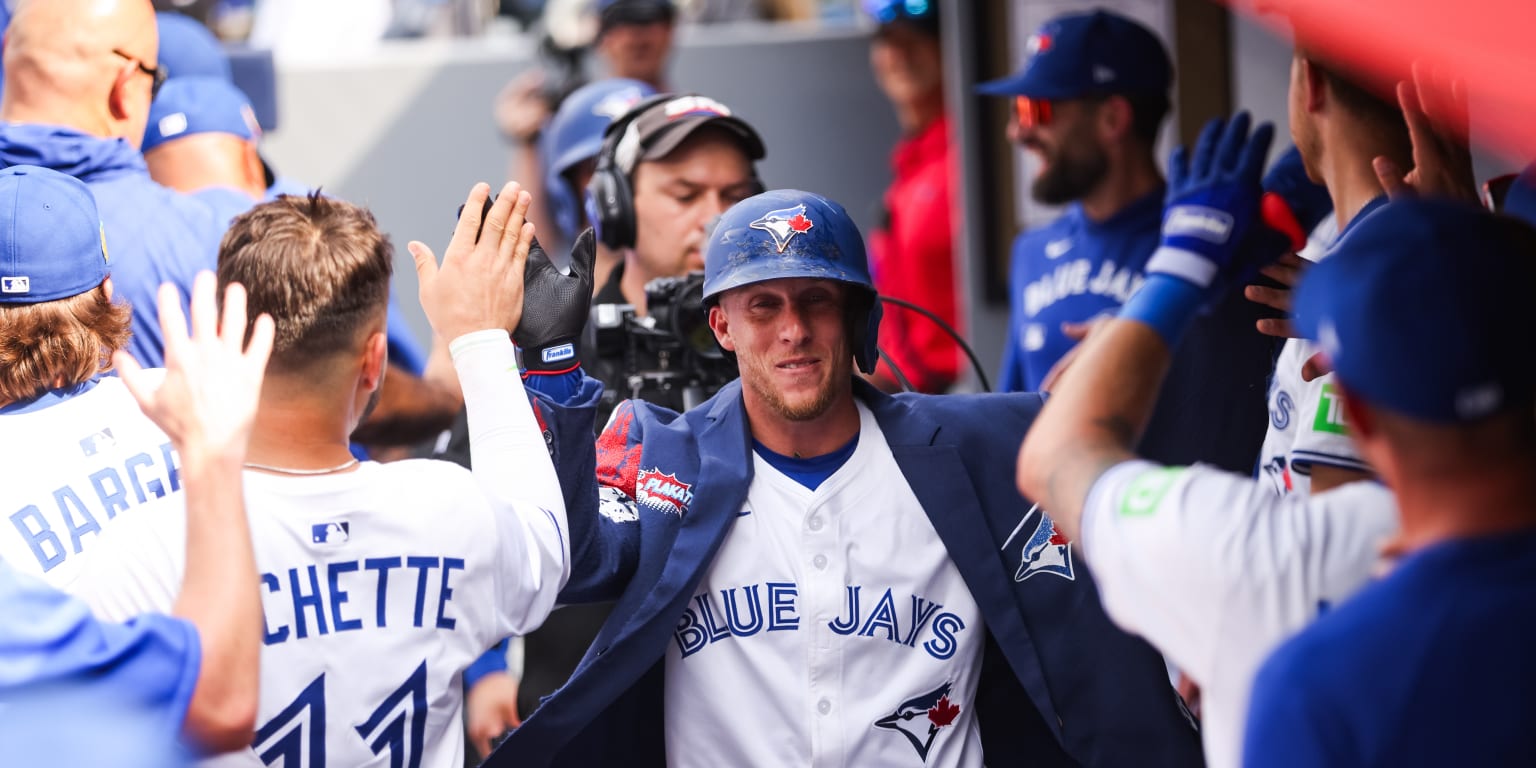 Myles Straw hits two homers in Blue Jays' blowout win